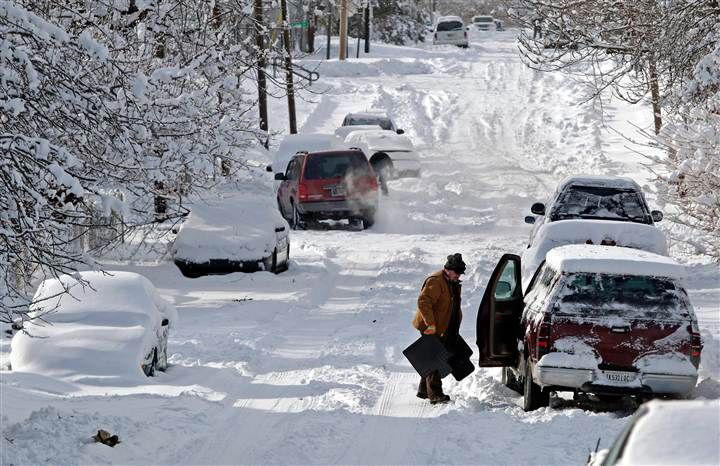 Safety guidelines for travellers stranded during snow storm in hill ...