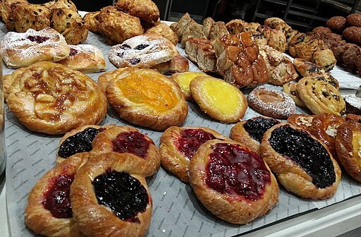 6 grocery stores with the best quality pastries