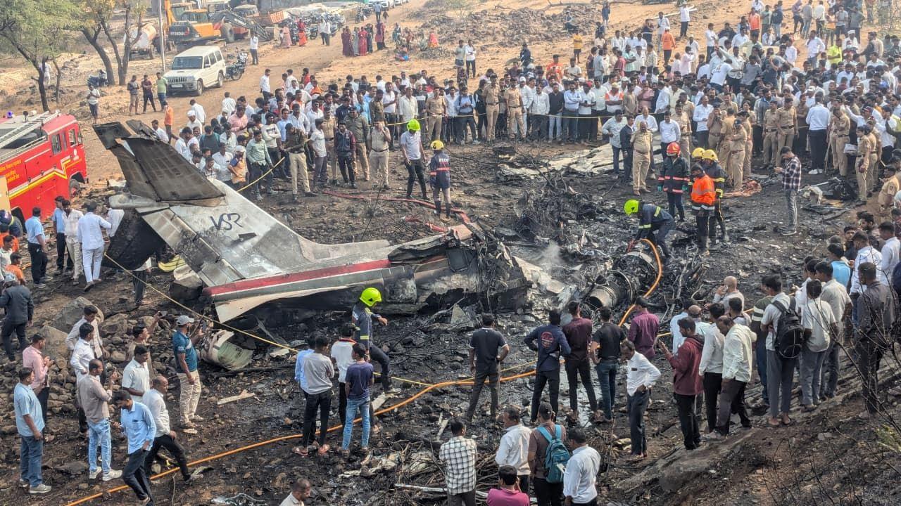 Eyewitnesses recall loud explosion after Ajit Pawar's plane crashed in ...