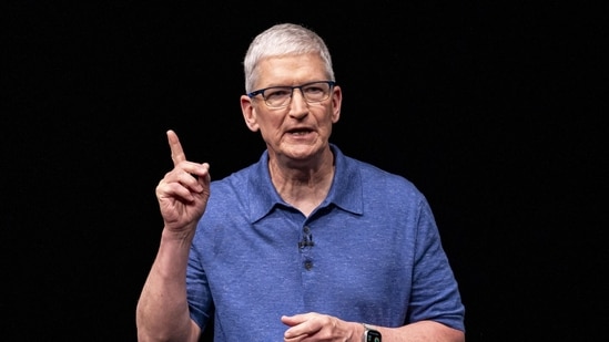 Tim Cook breaks silence on Minneapolis shootings amid Trump's ...