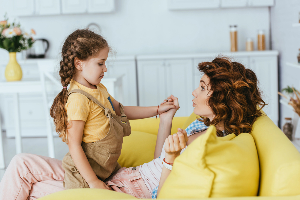Manners to teach kids before visits