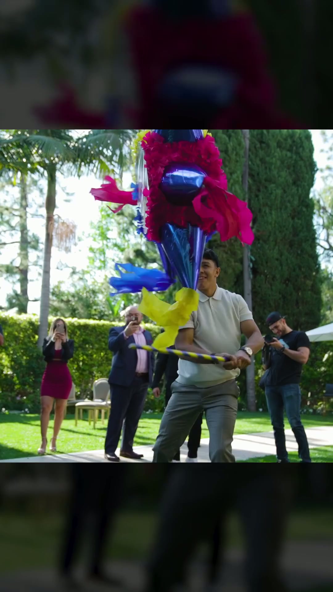 Canelo and Jaime Munguia beat the pinata out of each other 🤣