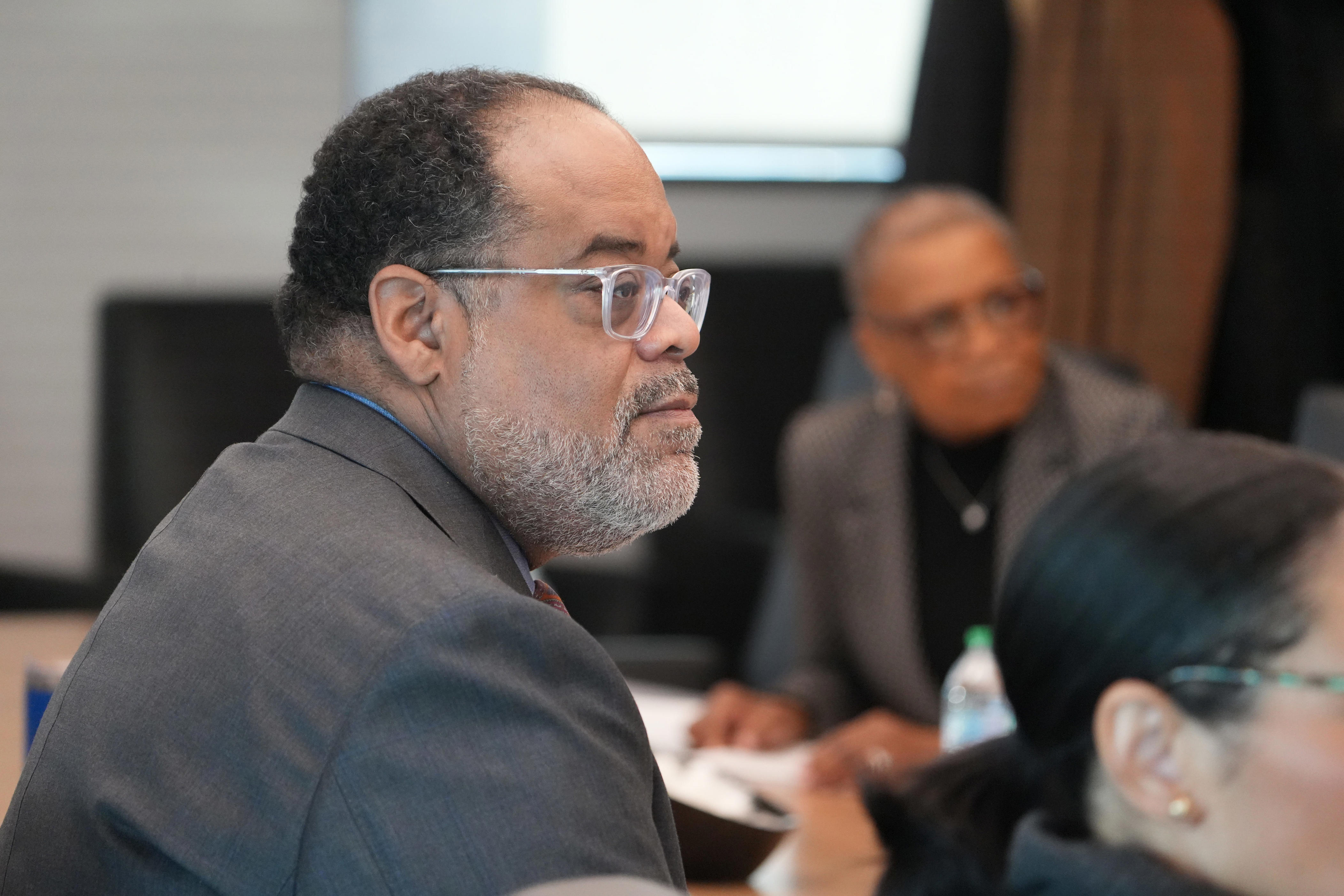 Who decided CMHA leader's pay would be over $850,000? These 5 people