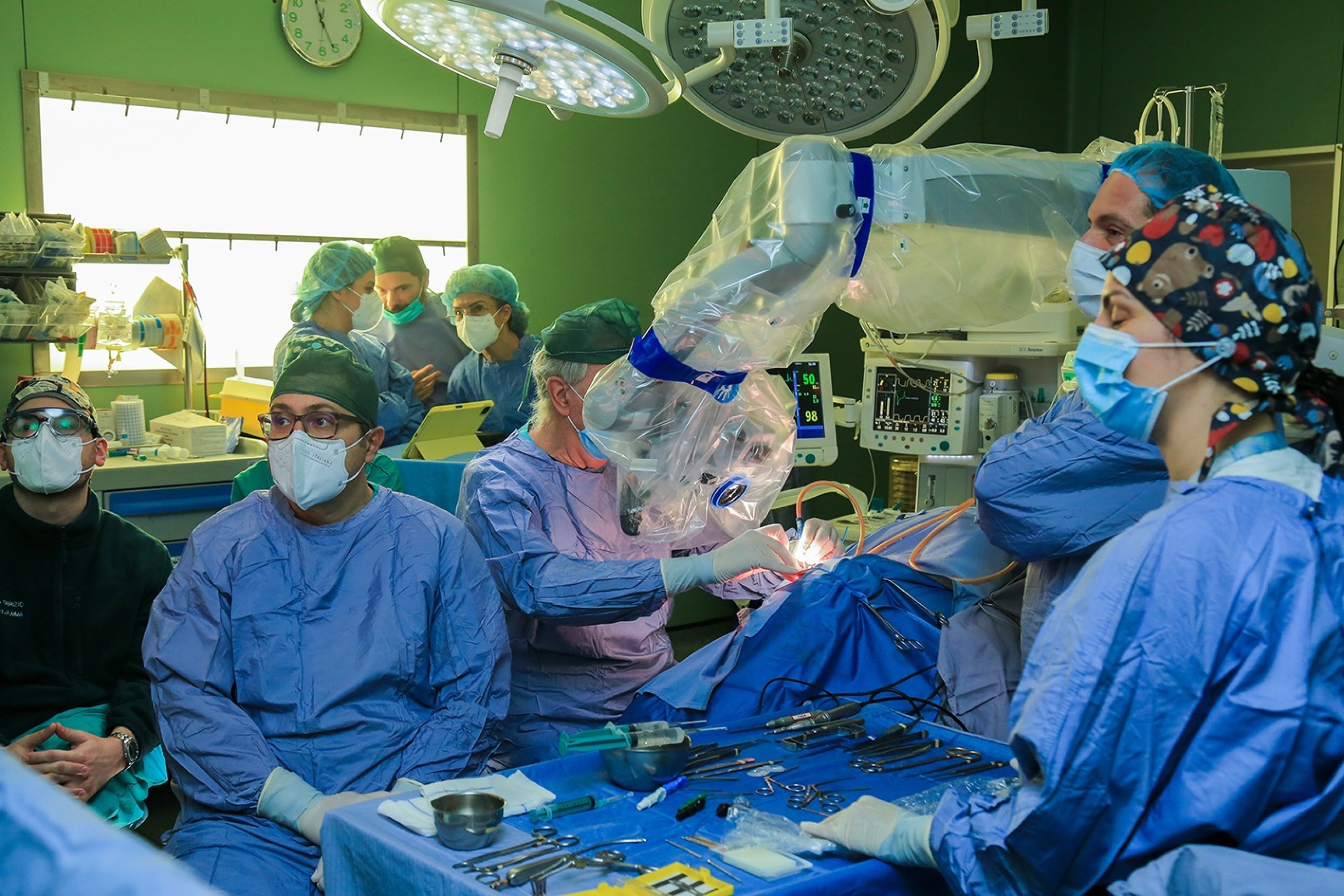 Impiantato 'orecchio bionico intelligente' all'ospedale di San Pio