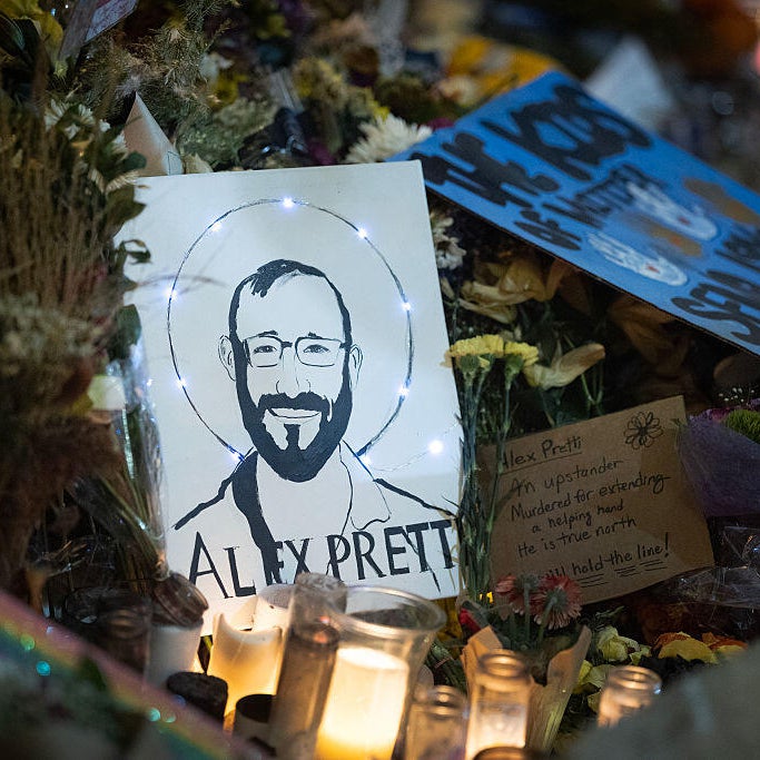 Former law enforcement trainer sees "unanswered questions" in Alex ...