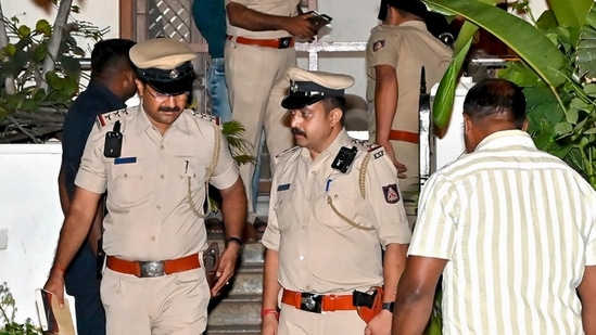 11.5kg gold, 5kg silver gone in ₹18-crore Bengaluru theft, domestic ...