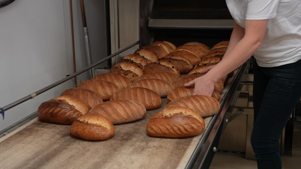 Niverville bakers rediscover great-grandmother's bread-making methods