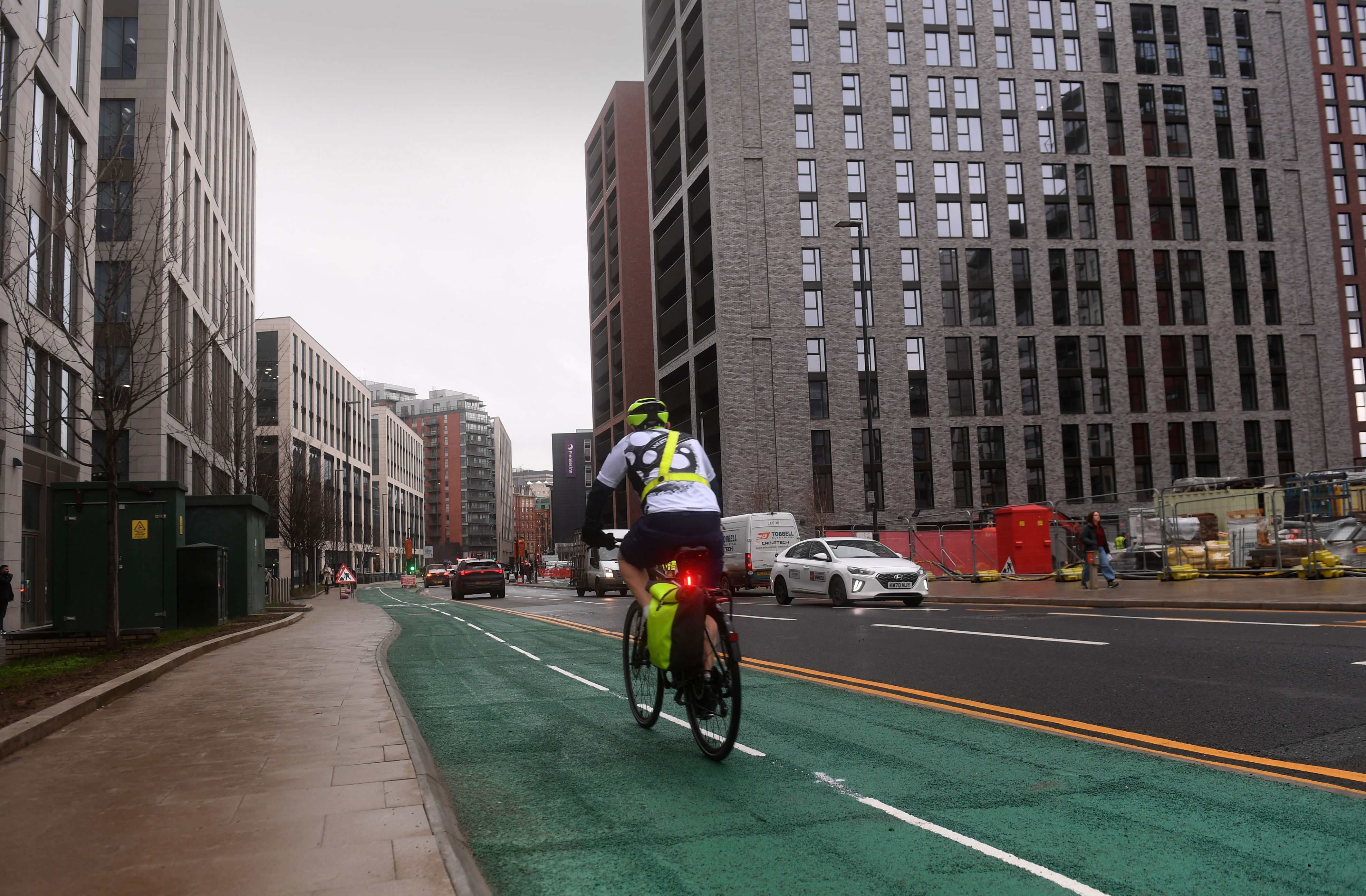 Readers criticise 'empty bike lanes' as Leeds Council plan to revamp ...