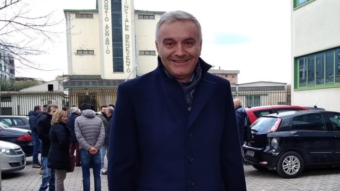 Sorridente, l'immagine dello sportivo: addio al commissario capo Pippo ...