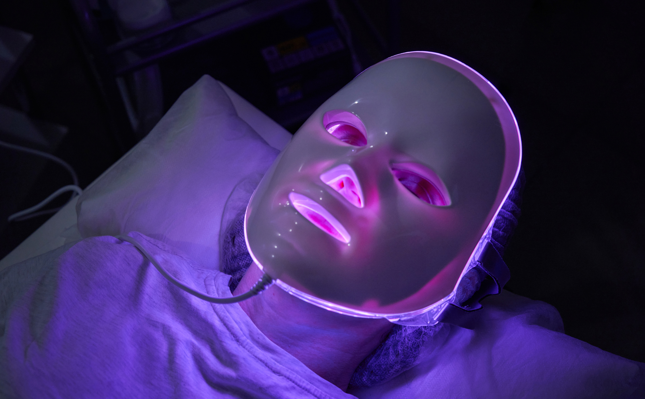 Werken dure LED-maskers echt? Wat de wetenschap zegt over deze hype