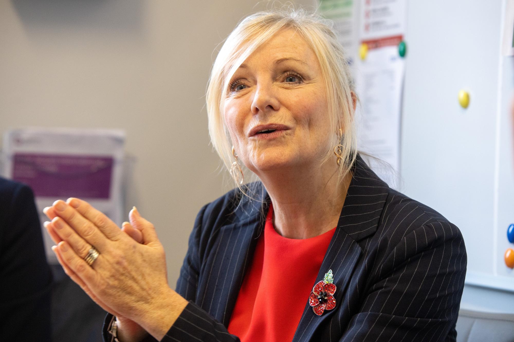 Hypocritical of mayor to plant a tree when Oakenshaw bus lane plans ...