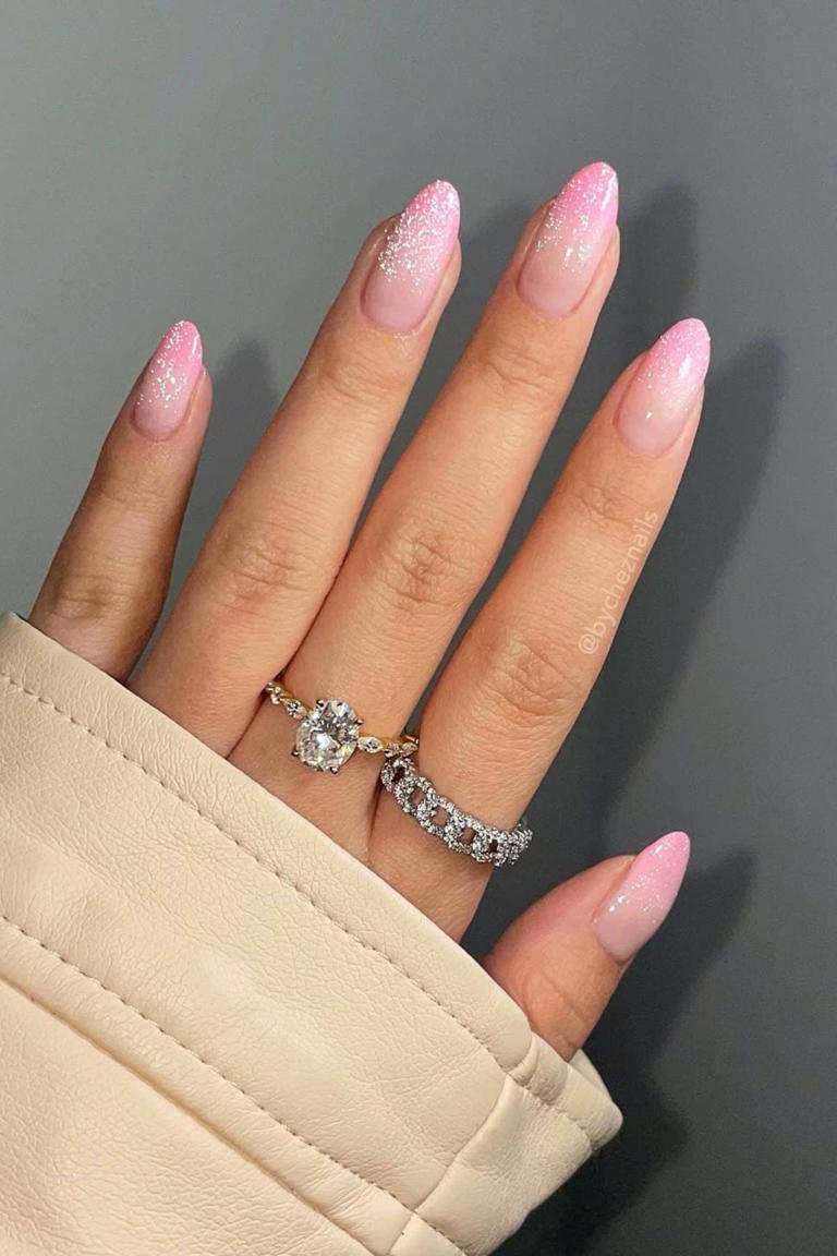 35 February nail ideas that balance winter and Valentine vibes