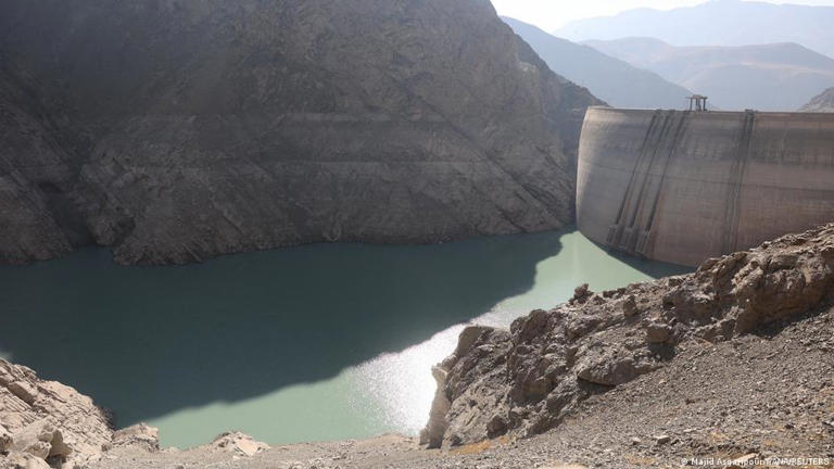 Environmental crises add to Iran's mounting troubles