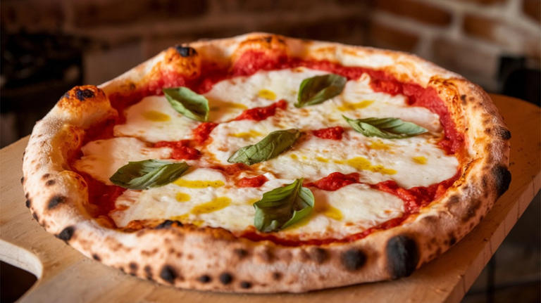 You're not eating authentic Neapolitan pizza without these specific ...