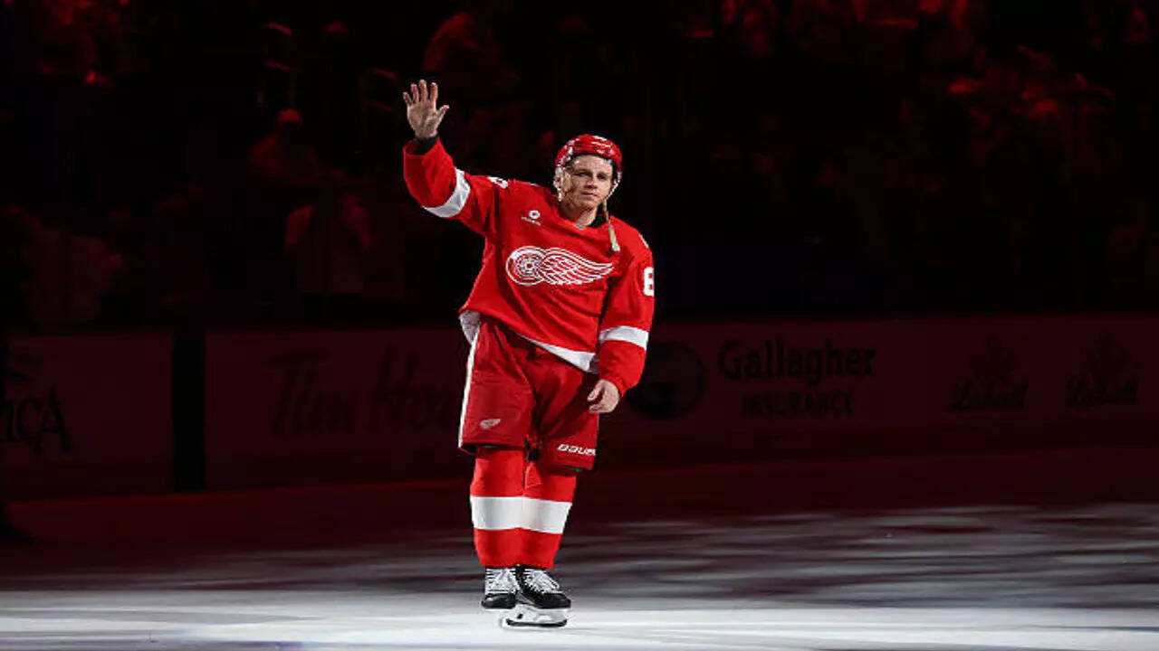 Patrick Kane one point away from surpassing Mike Modano as NHL’s all ...