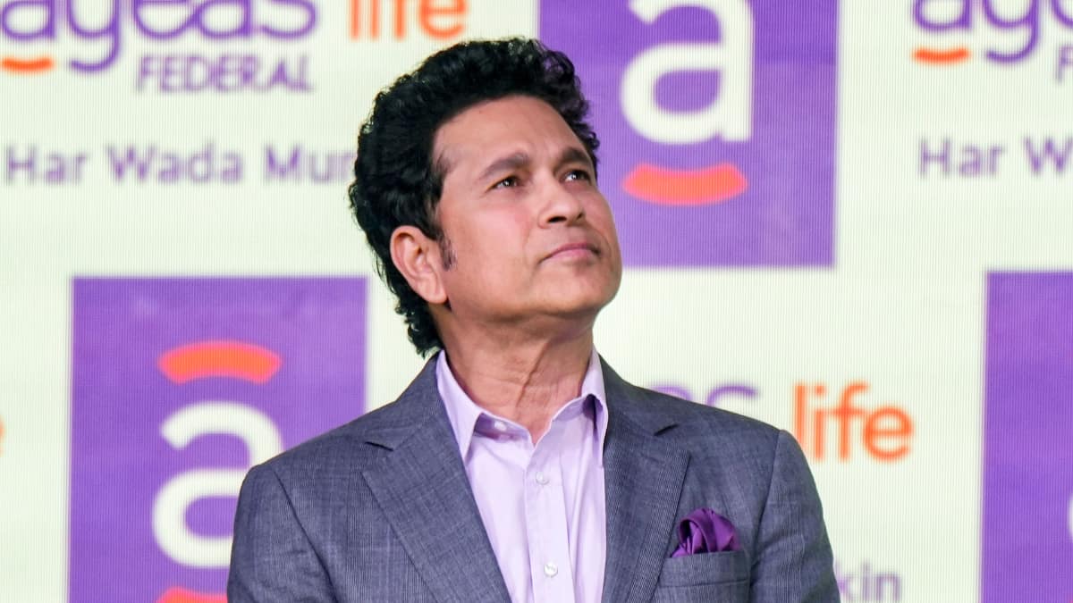 Sachin Tendulkar pays tribute to Ajit Pawar after tragic crash