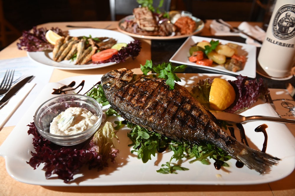 Griechische Taverne am Siebenbrunn: Ein Teller voll Hellas