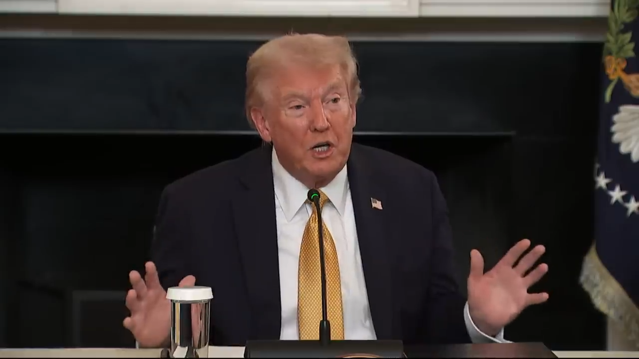 'I don't know him': Trump puts his corruption out in the open, admits ...