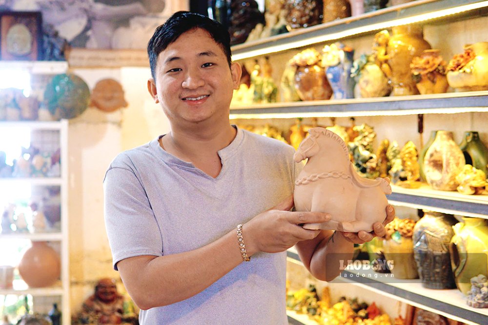 Làng gốm 500 tuổi ở Đà Nẵng tất bật làm linh vật ngựa