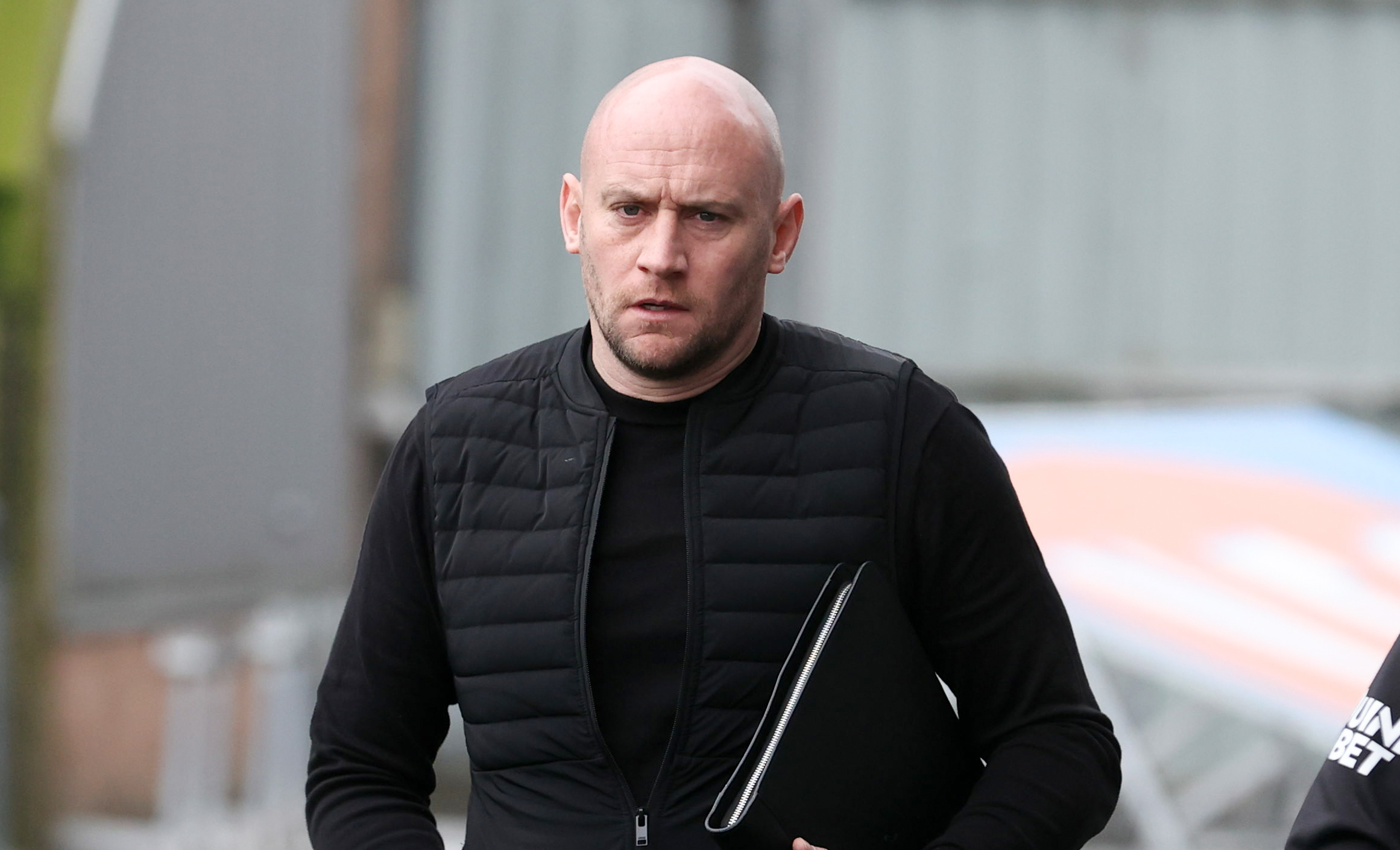 Former Hibs star believes board must be 'patient' with David Gray due ...
