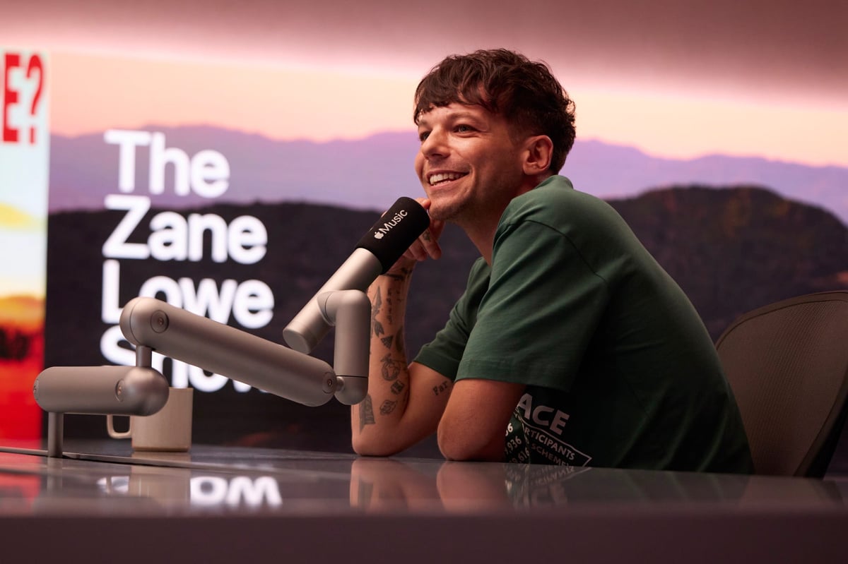 Louis Tomlinson struggled to write songs about anything other than Liam ...