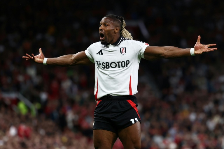 West Ham sign Fulham winger Traore