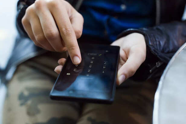 Can you crack your forgotten phone password in 5 minutes?