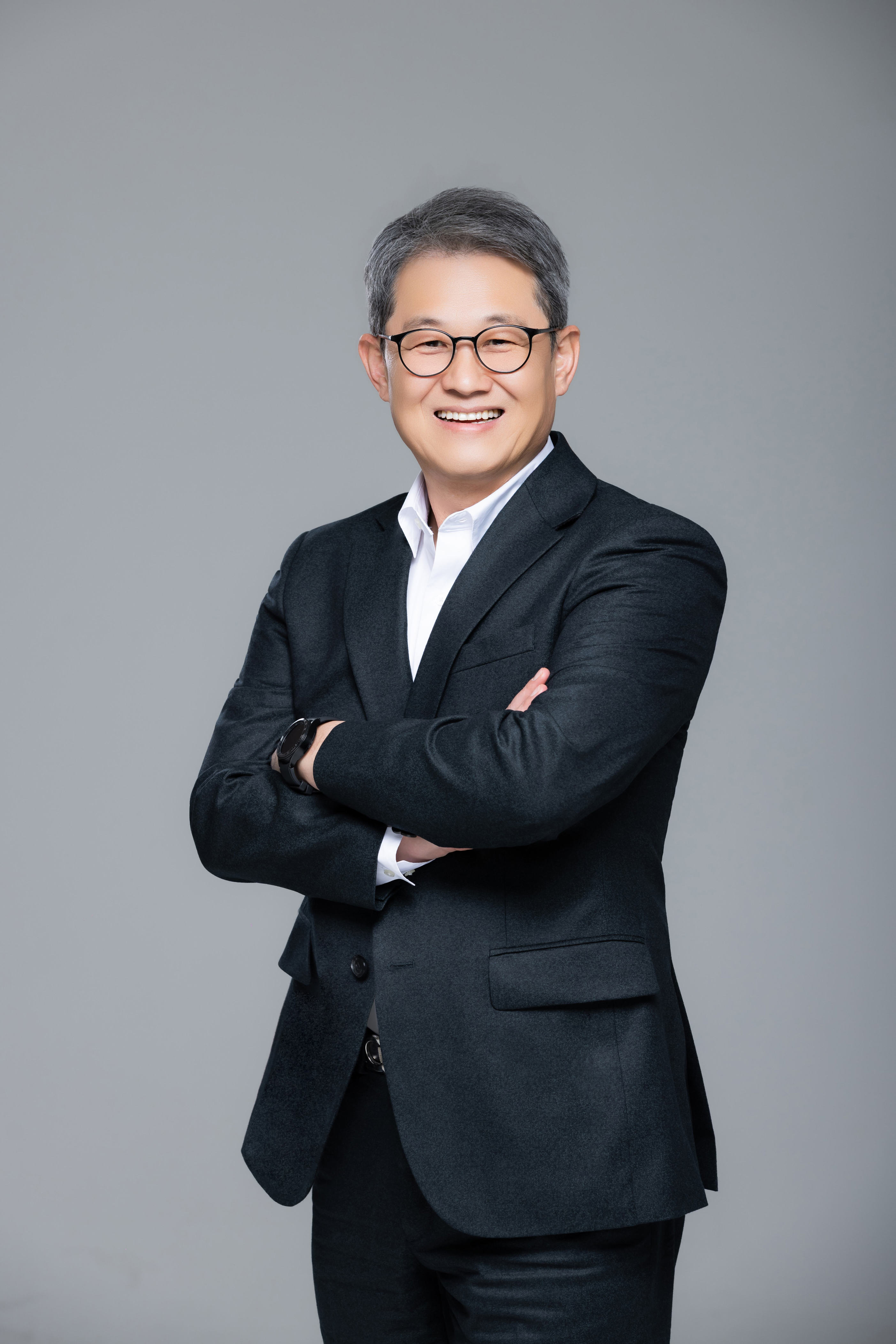 Yang Seung-jun elected Korea Ice Hockey Association president