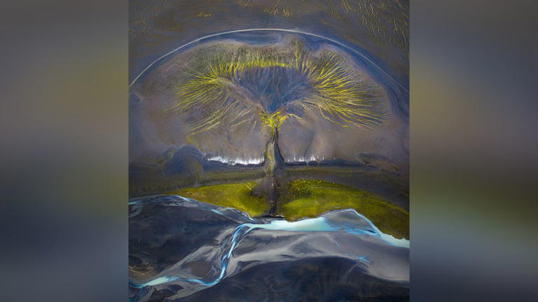 Yes, this is a photo – and it just won an award: A mind-blowing aerial ...