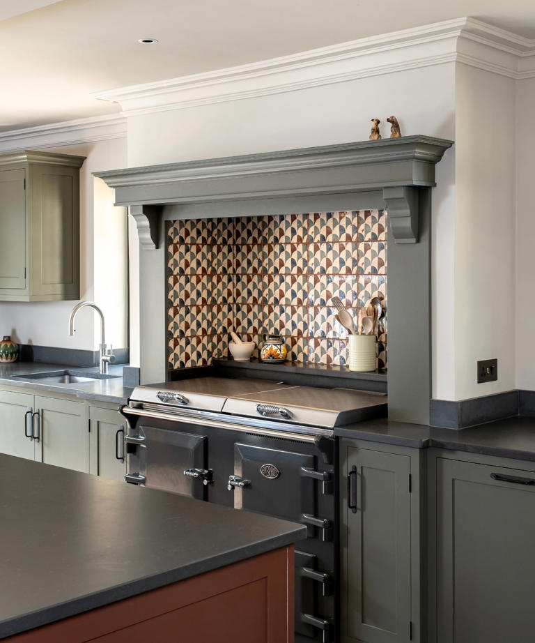 5 kitchen spots pros don’t clean weekly: and where to focus instead