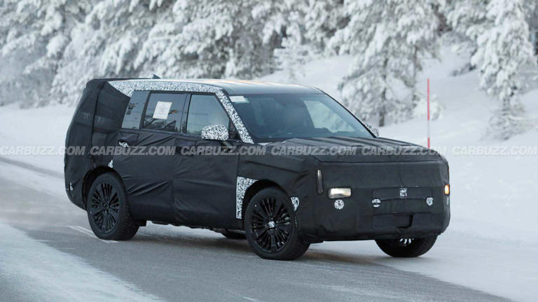 New Hyundai Santa Fe spy photos show major changes to the square SUV