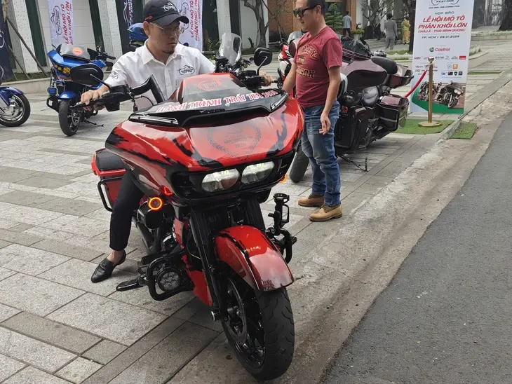 Nha Trang sắp đón hơn 2.000 biker quốc tế dự lễ hội mô tô phân khối lớn ...