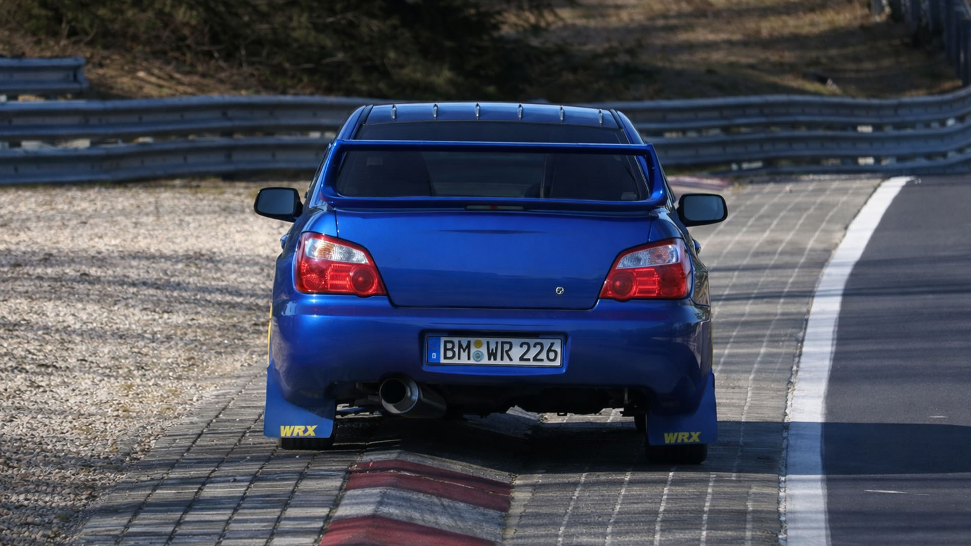 Driver keeps control after near off at Nürburgring