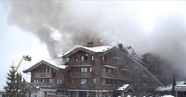 Hundreds of tourists evacuated as fire rips through £11,000-a-night ...