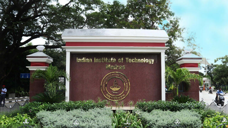 What JEE Main rank do you need for a computer science seat in a top IIT?
