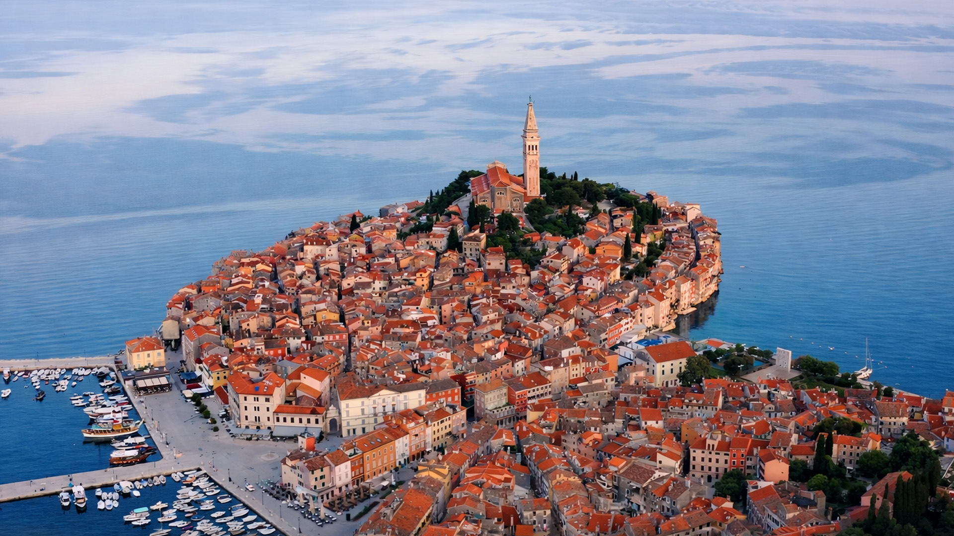 Rovinj – kaupunki veden ympäröimänä