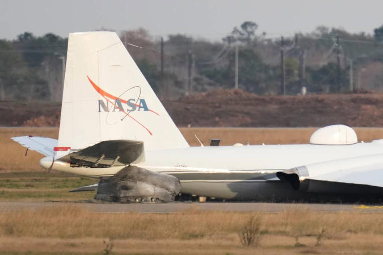 Video shows flames flying from NASA plane that touched down without ...
