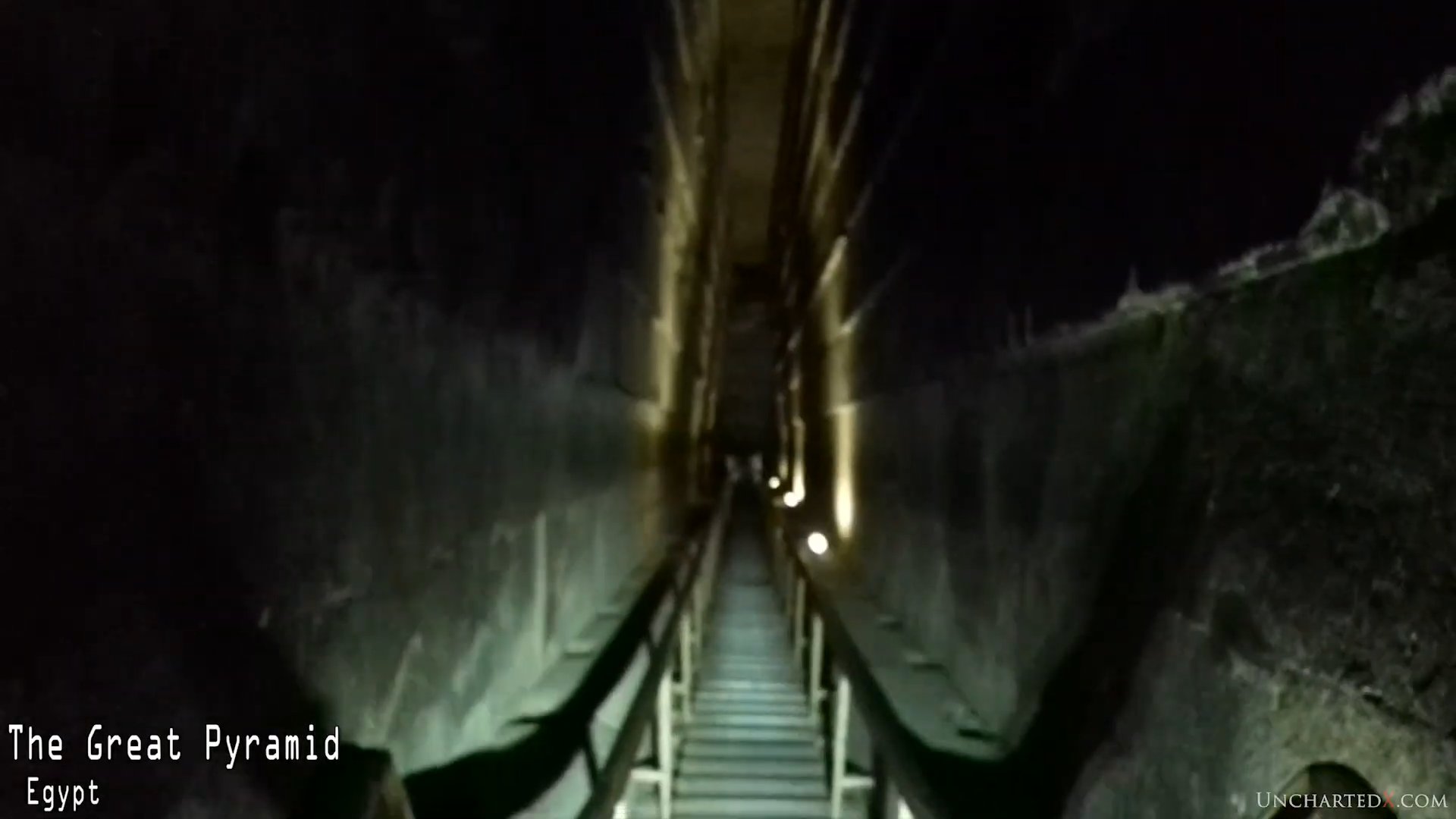 Scientists are reexamining Giza after this chamber discovery