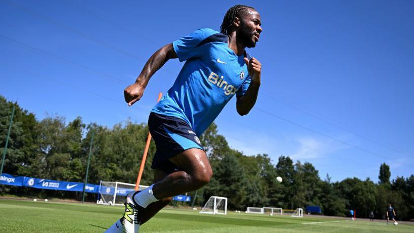 Chelsea open to Sterling contract termination