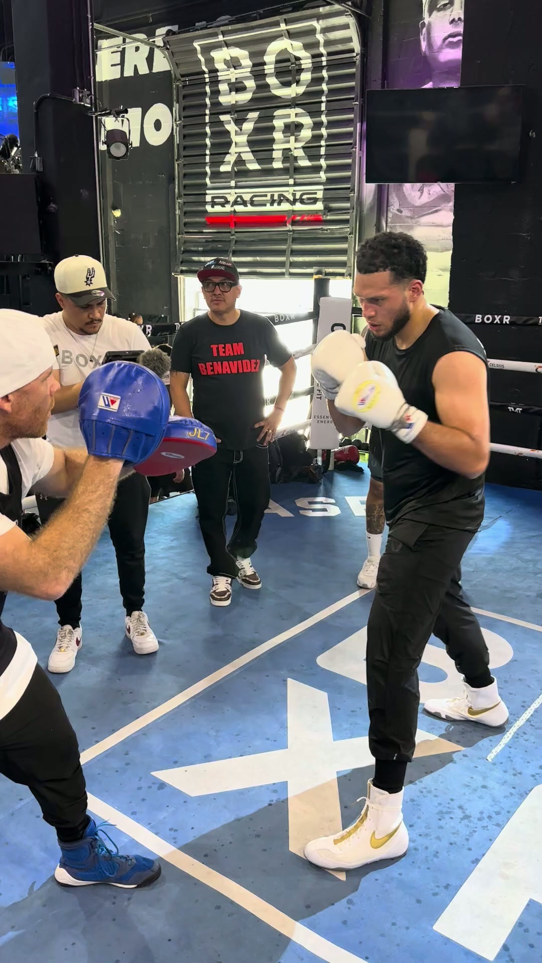 David Benavidez perfecting his left hook & uppercut in camp for Gvozdyk