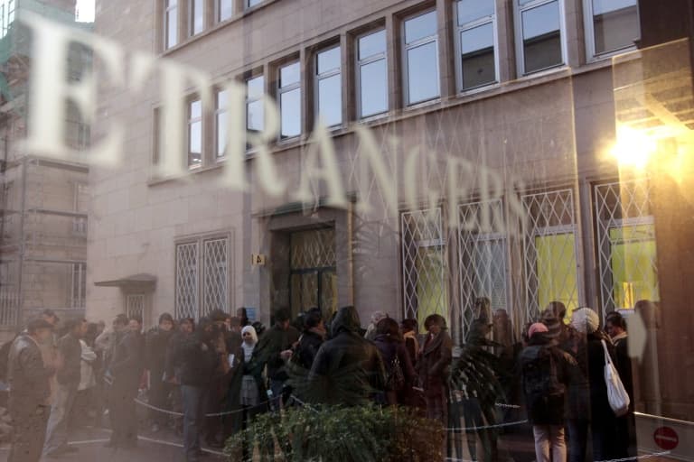 EDITO. Immigration humanitaire: +65%, immigration économique: -13% ...