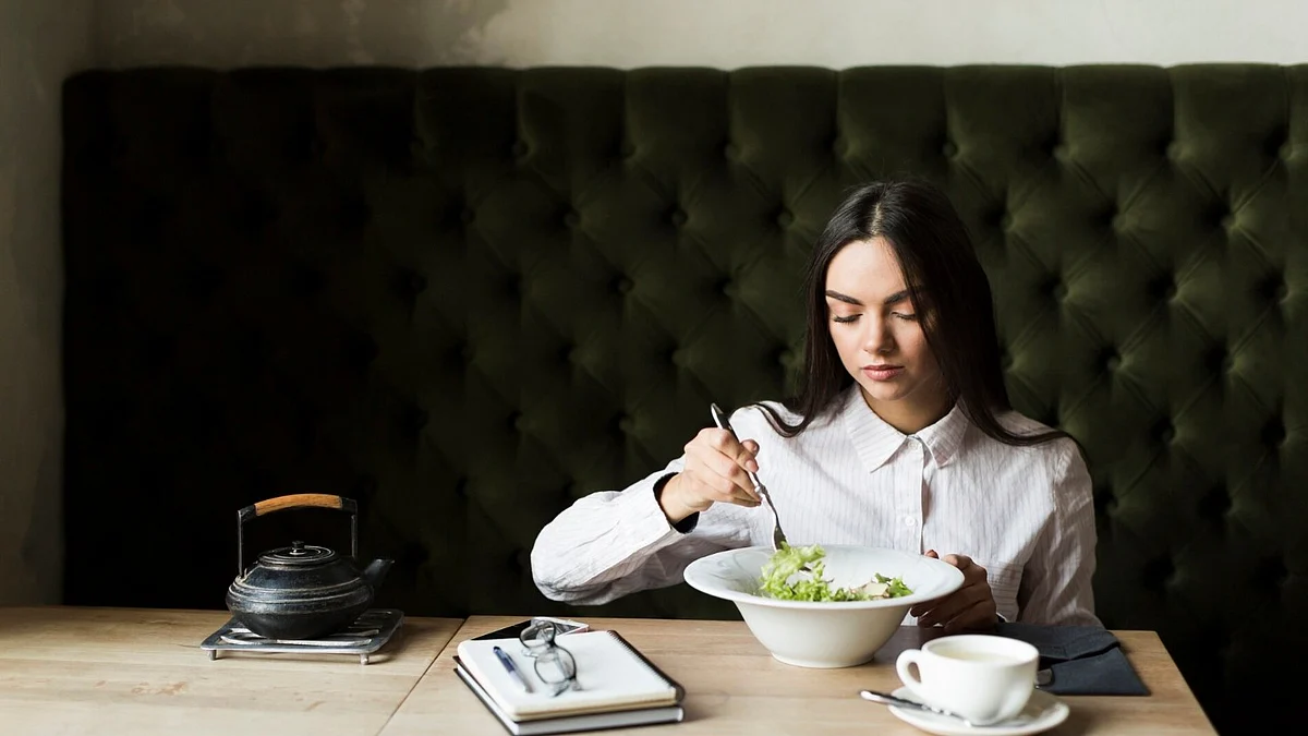 UAE: Why Gen-Z is embracing solo dining as the ultimate 'main character ...