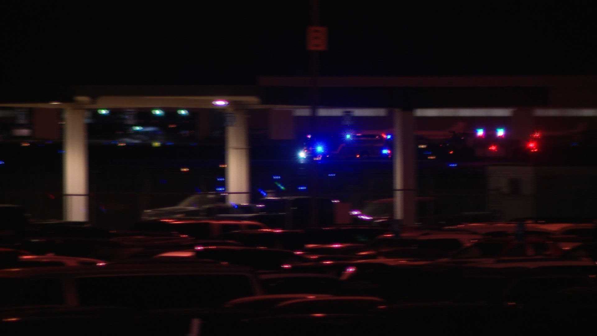 Airplane makes emergency landing in Omaha due to cracked window