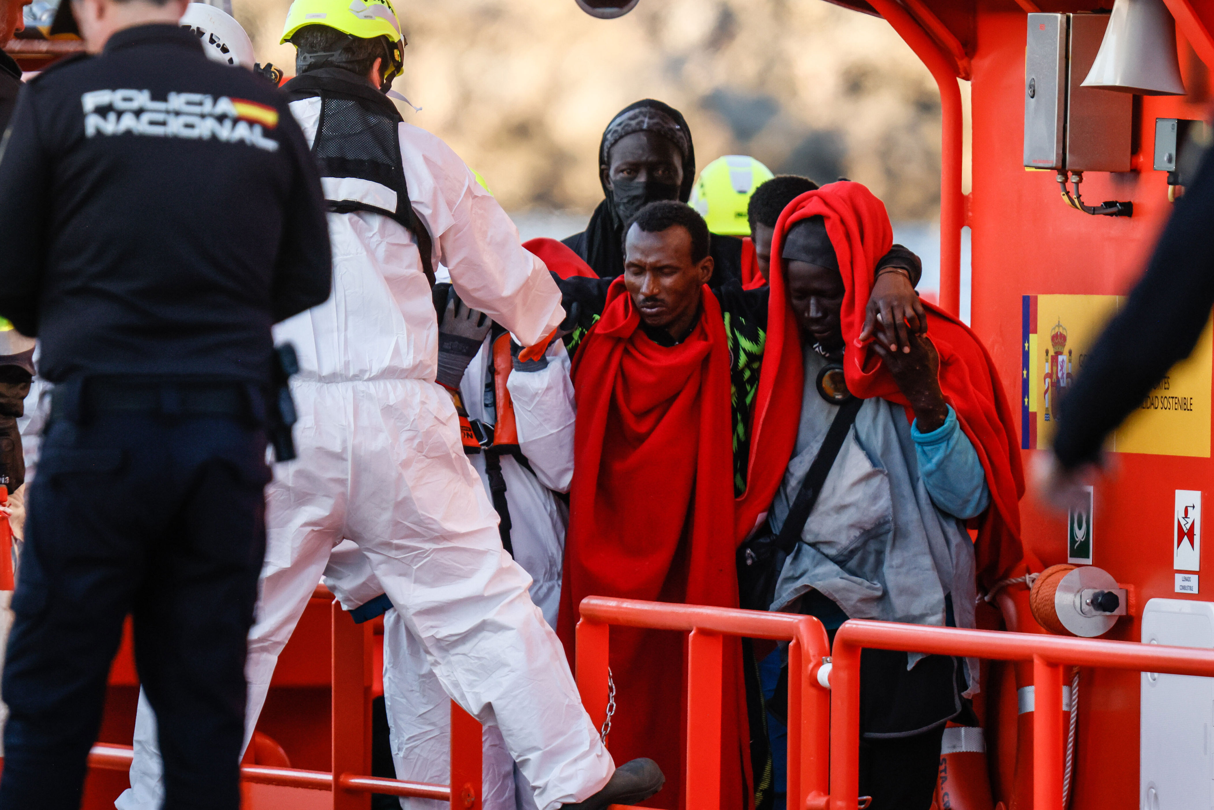 500,000 undocumented migrants to get legal status in Spain