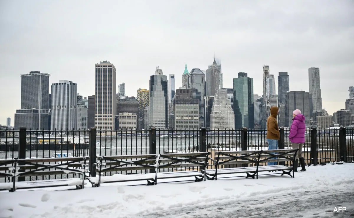 Lakhs face another arctic blast without power as East Coast preps for ...
