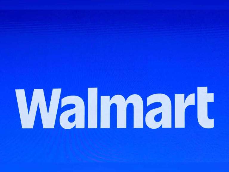 Walmart hits $1 trillion market value as AI push and value shopping ...