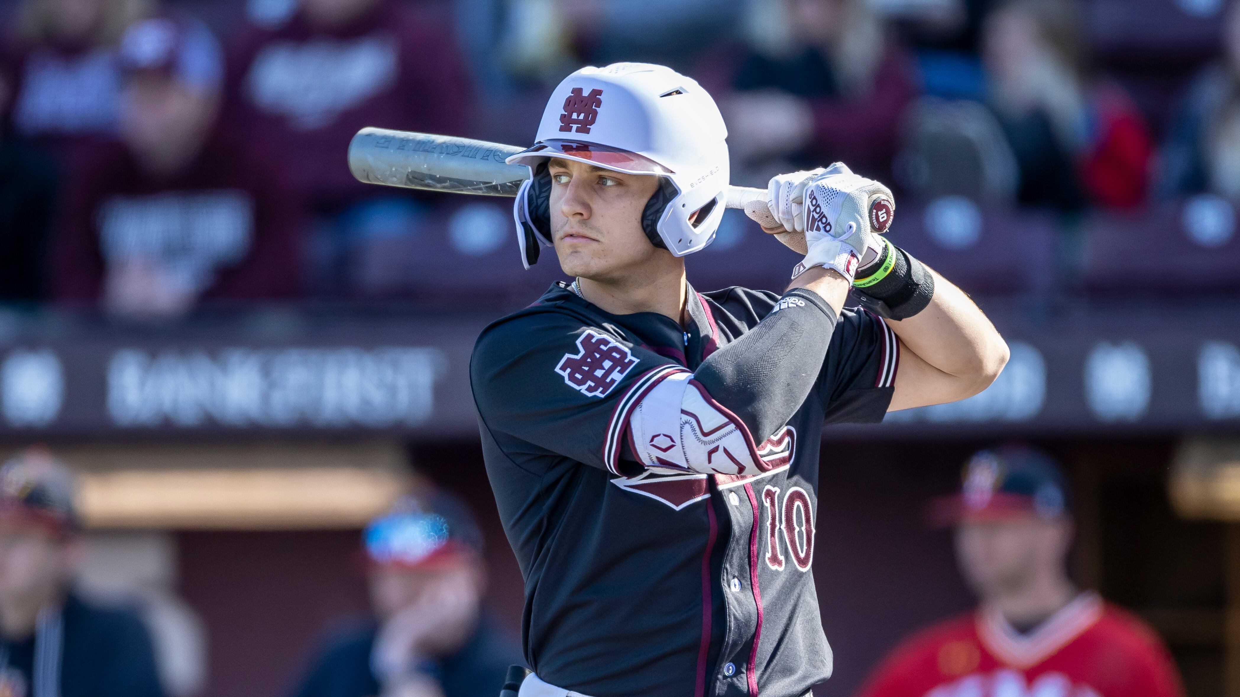 Cards sending Donovan to Seattle in 3-team trade