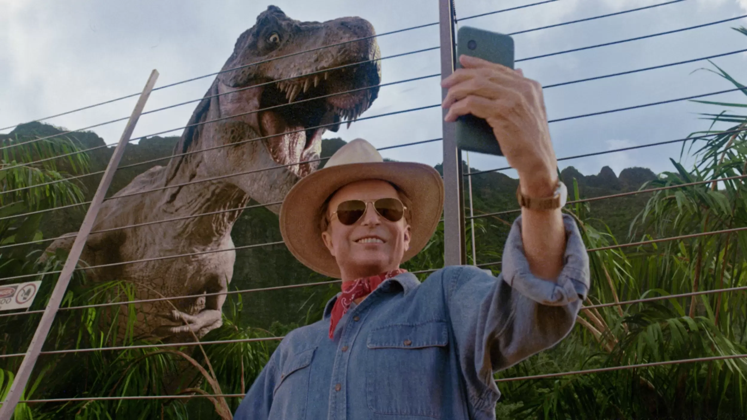 The Jurassic Park Xfinity Super Bowl commercial has really weird de-aging
