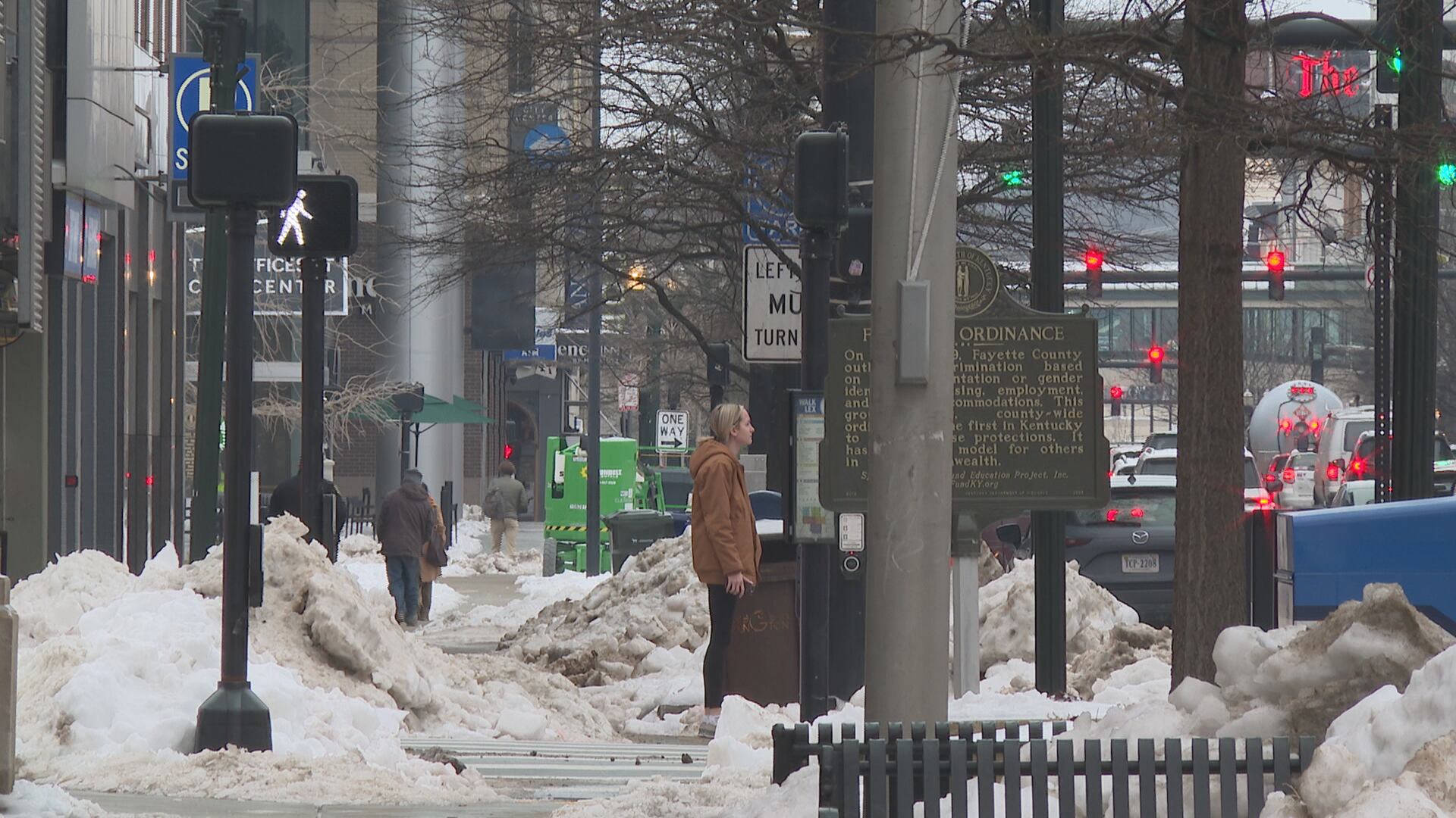 Lexington continues winter storm cleanup, hires additional contractors