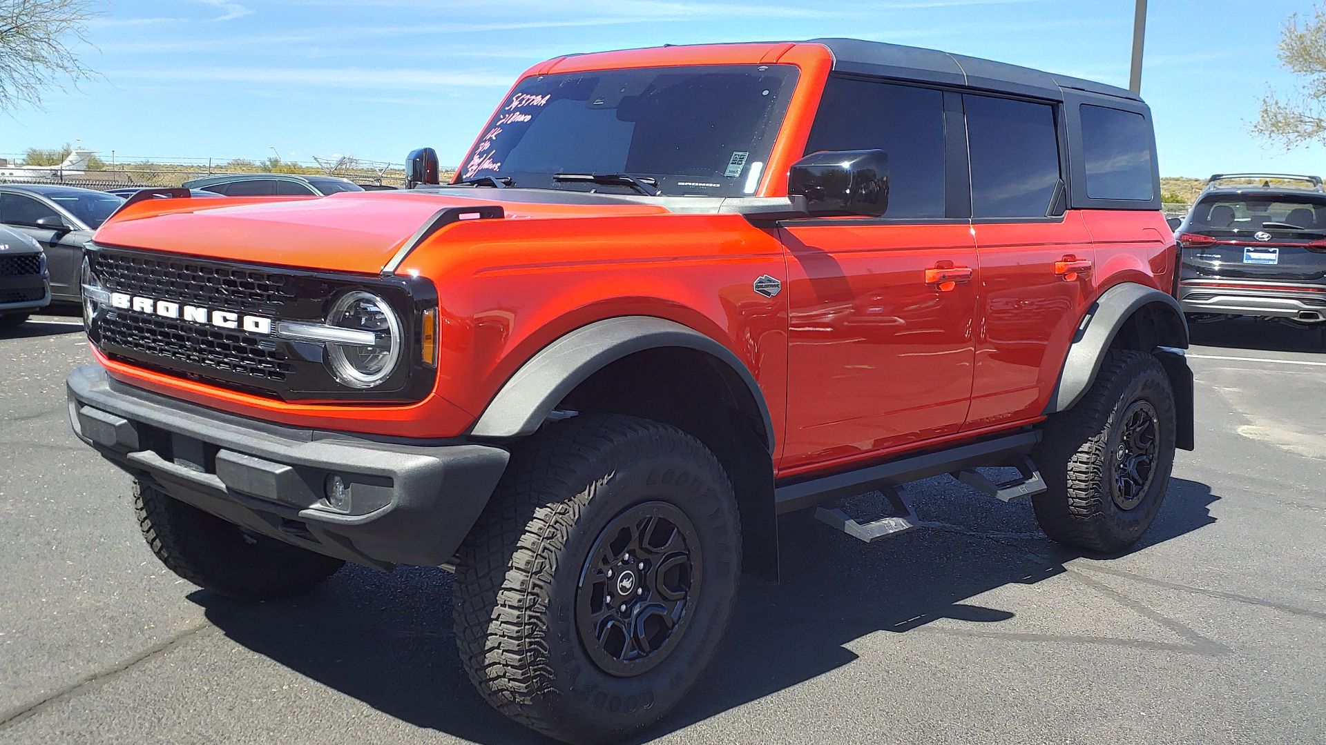 10 reasons the Ford Bronco tops the Jeep Wrangler & 10 reasons Jeep is ...